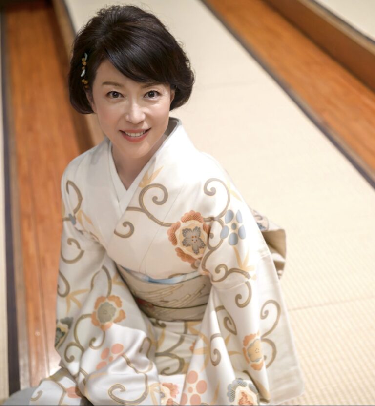 PROFILE - MAYUMI WAKAMURA OFFICIAL WEBSITE